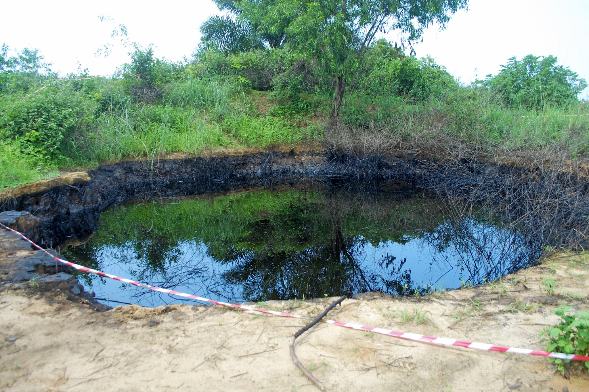 KINKAZI, VILLAGE SACRIFIÉ : impacts sociaux et environnementauxde l ...
